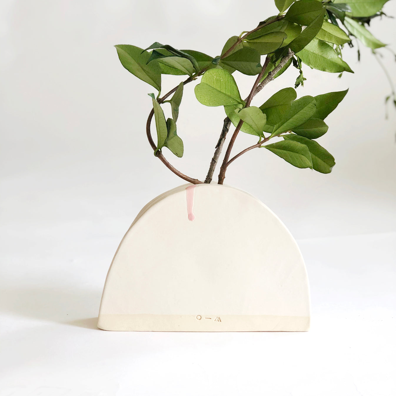 Dome Vase – O-M Ceramic