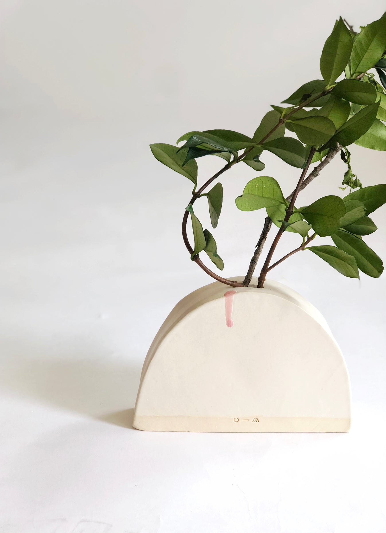 Dome Vase – O-M Ceramic