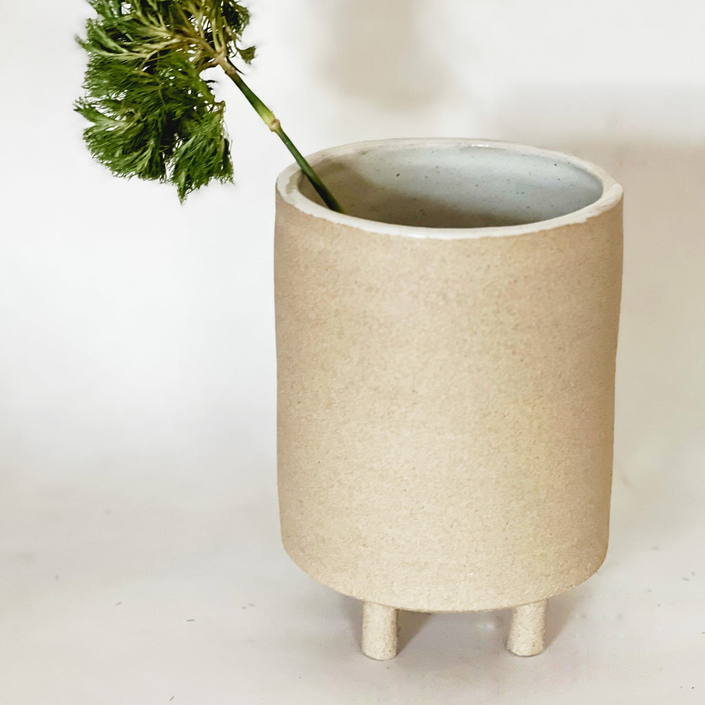 Earth Planter with Legs – O-M Ceramic